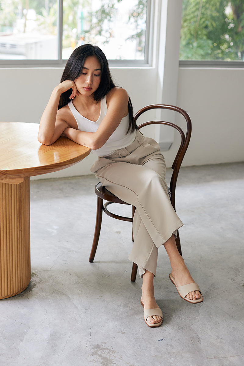 Chantal Irregular Sliders in Pale Taupe – Sunday Staples