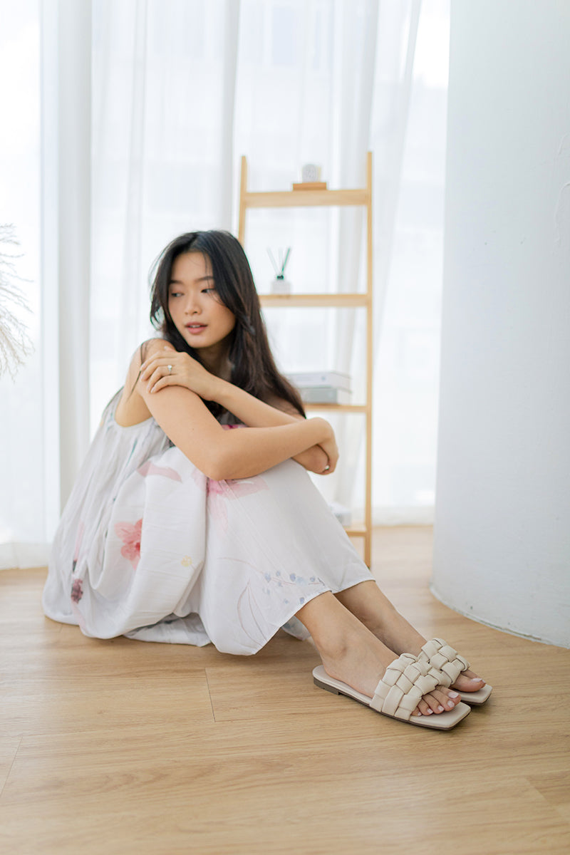 Vicky Puffy Weave Sliders in Cream – Sunday Staples